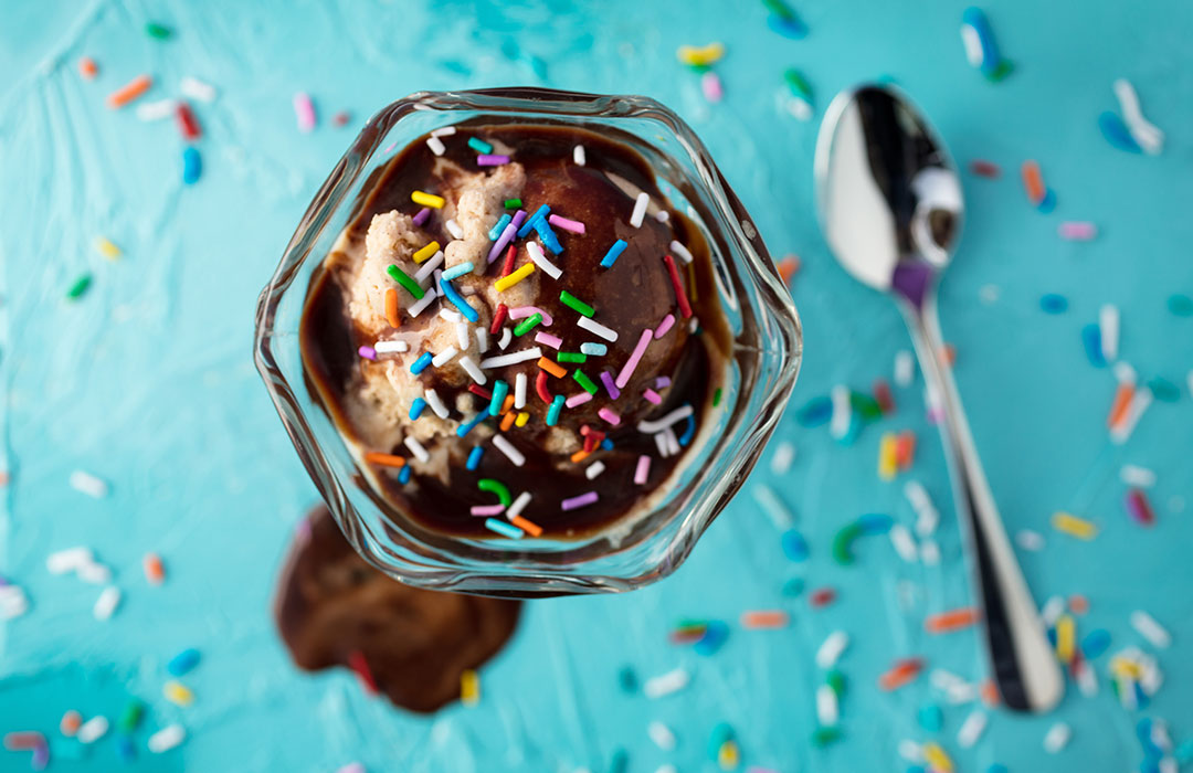 How-to Defeat Intense Food Cravings: 4 Tips (VIDEO)